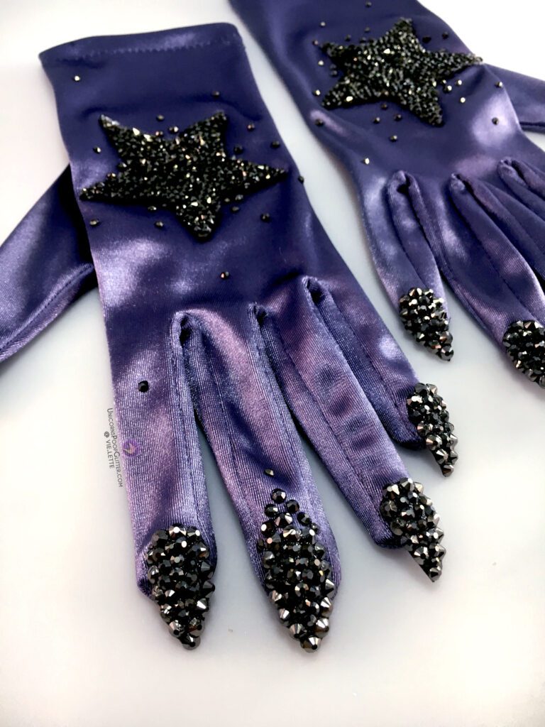 Unicorns Poop Glitter™ Nail Gloves – Nude Illusion Gloves